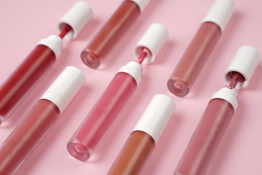 16 Cosmetic & Beauty Business Ideas to Start in 2022 - Step By Step ...