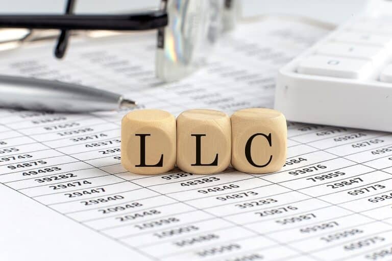 How Do Limited Liability Companies (LLCs) Pay Taxes? - Step By Step ...